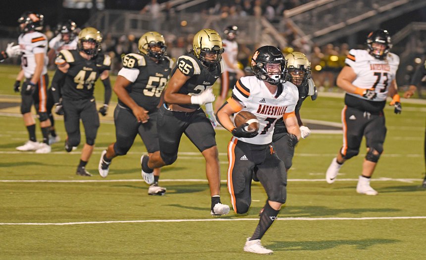 FRIDAY NIGHT LIGHTS: Nettleton vs. Batesville | Delta Digital News Service